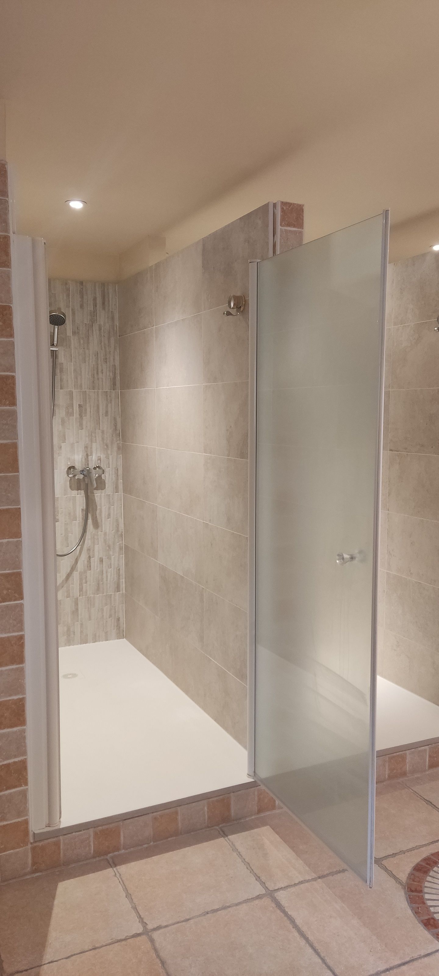 Actualités - Douches dames de nouveau disponibles